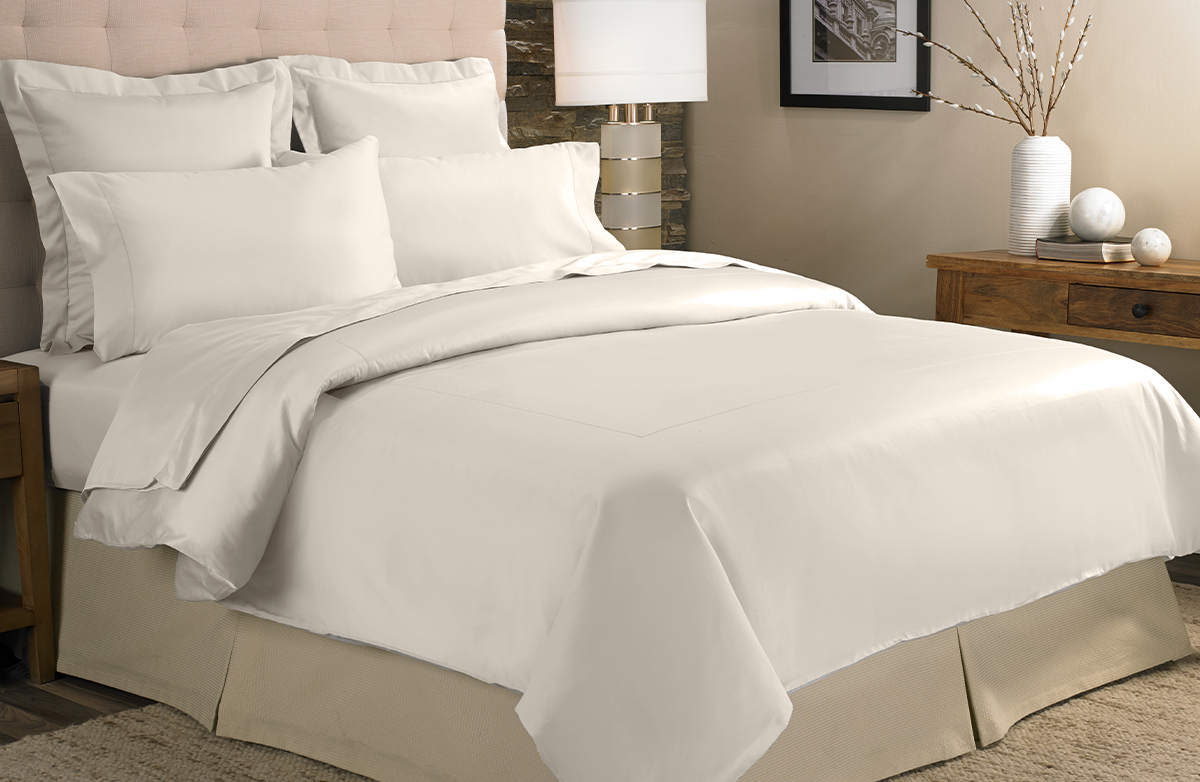Buy Luxury Hotel Bedding from Marriott Hotels Hemstitch Bed Bedding Set
